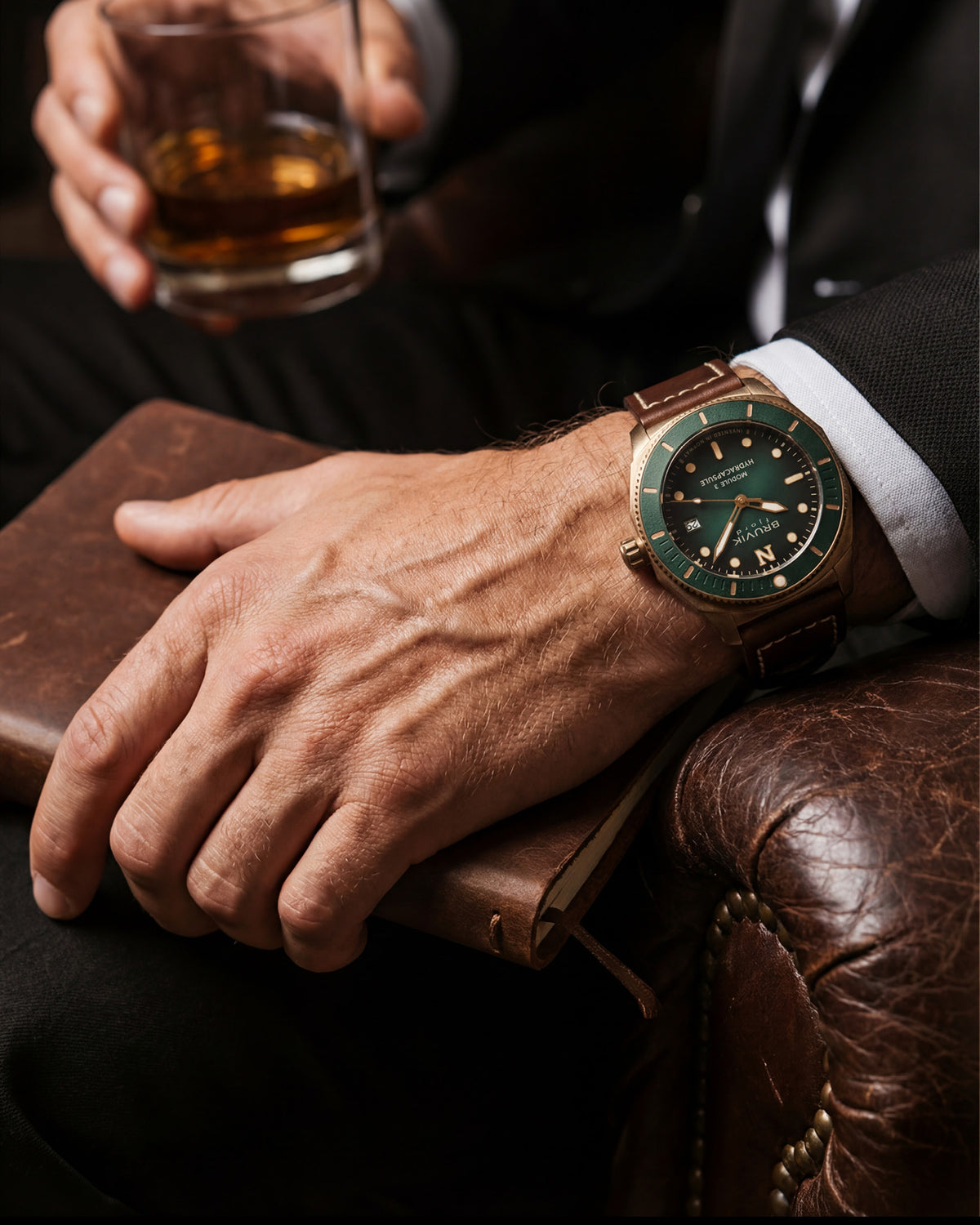 Bruvik Fjord Hydracapsule® Bronze Green | Watch with Fjord water